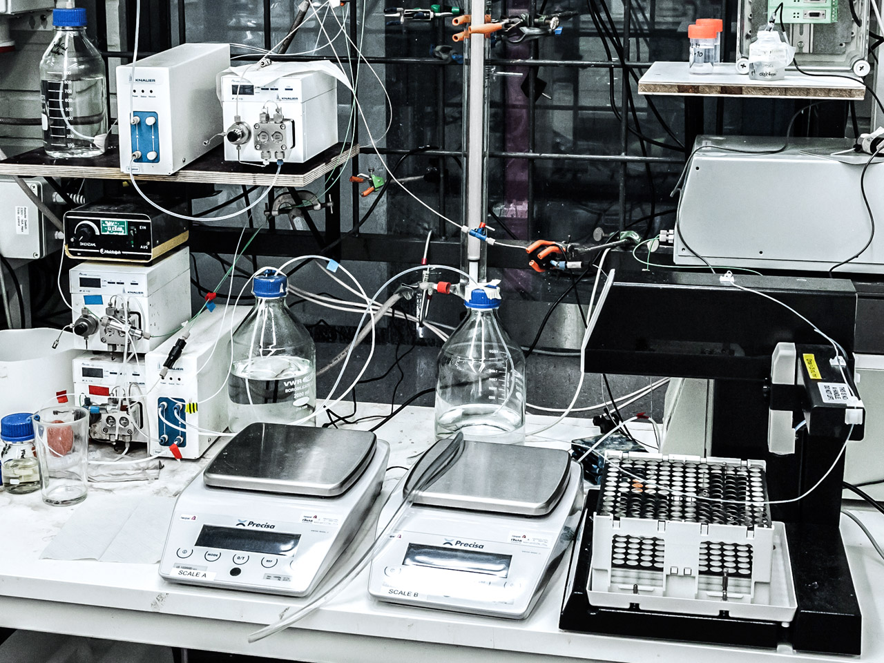 Batch recycling chromatography / adsorbtion / ion exchange equipment ...